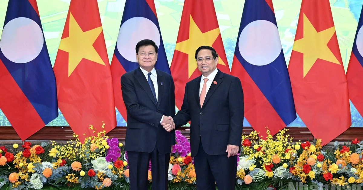 [Foto] Premier vietnamita se reúne con máximo dirigente laosiano | Nhan ...