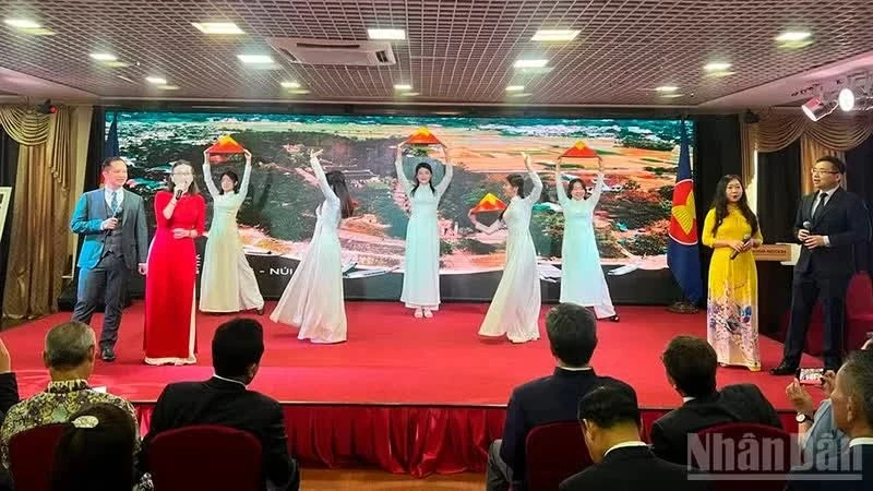 Vietnam desempeña un papel especial en las relaciones entre Rusia y la ...